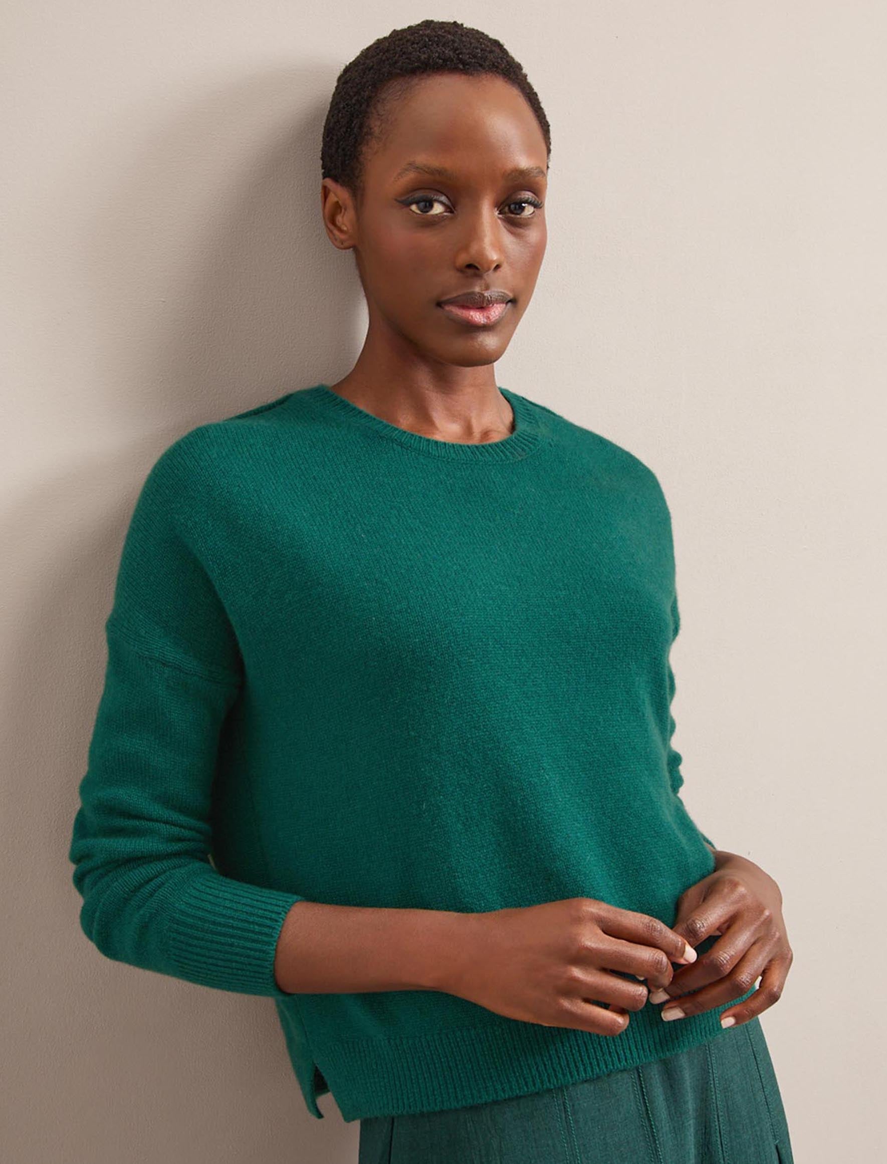 Lainey Boxy Back Button Detail Cashmere Jumper - Mid Green